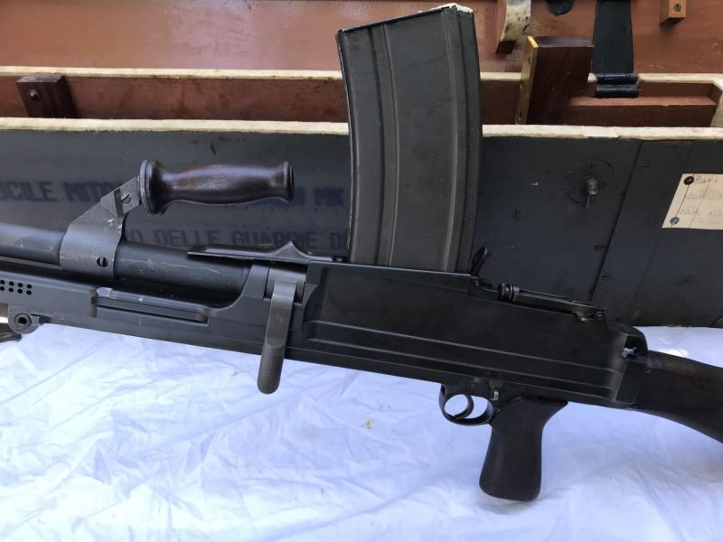 Chase Militaria | ITALIAN BREDA BREN .30-06 LIGHT MACHINE GUN IN CHEST ...