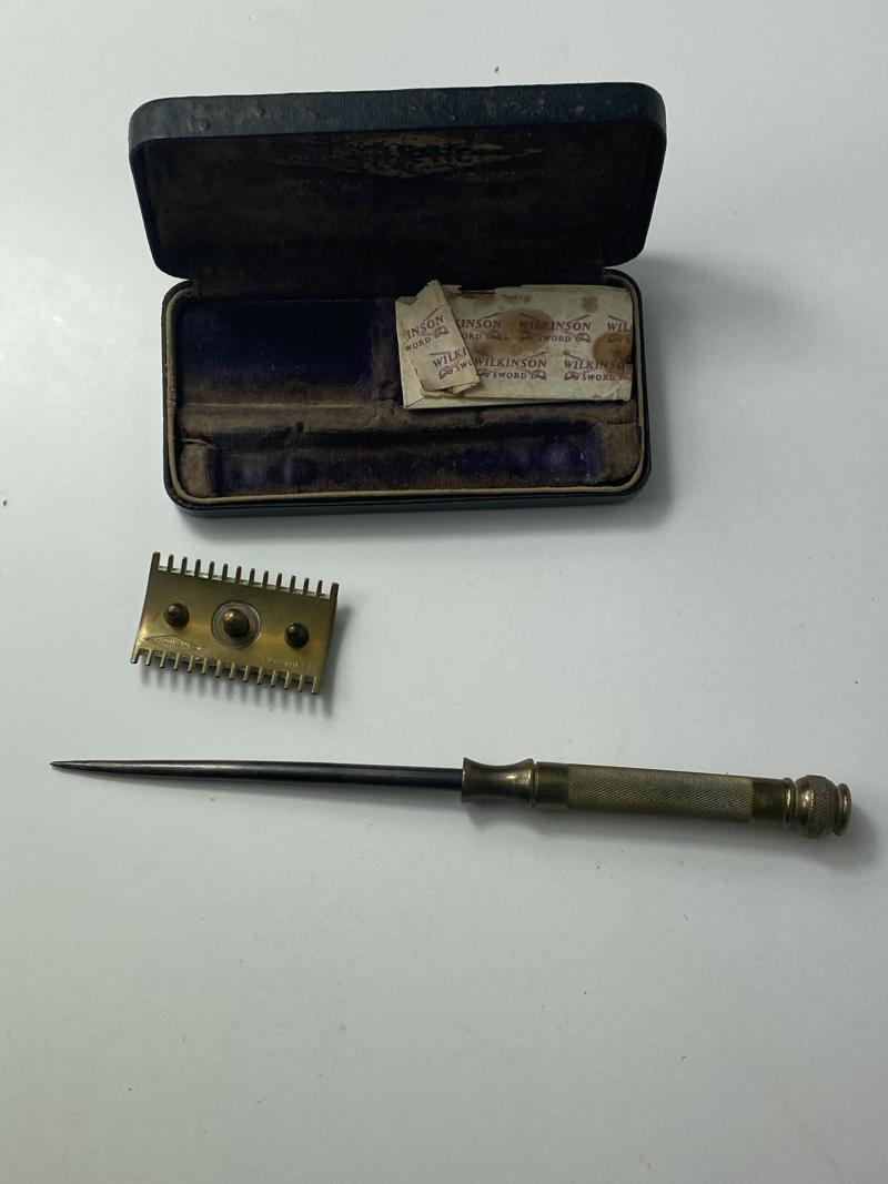 Chase Militaria | WW2 SOE/OSS RAZOR SET DAGGER