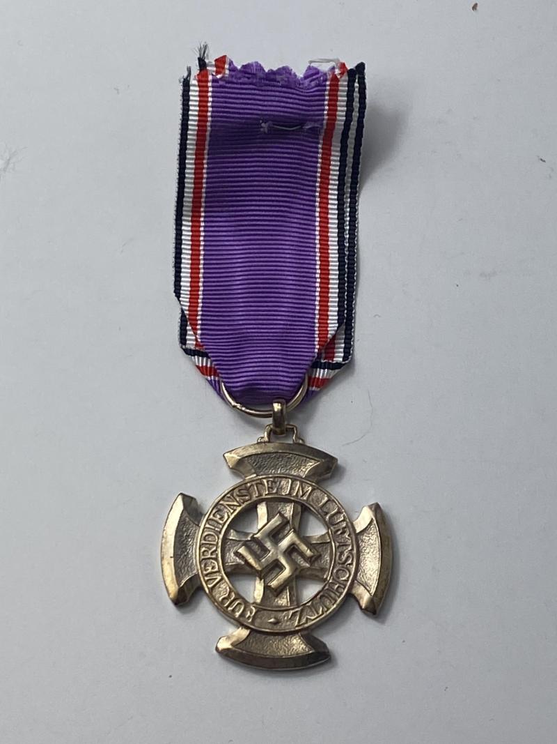 Chase Militaria | 1938 LUFTSCHUTZ CROSS 1ST CLASS