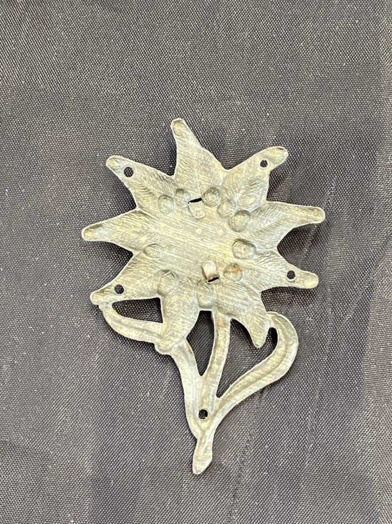 Chase Militaria | WW2 GERMAN HEER (ARMY) EDELWEISS CAP BADGE