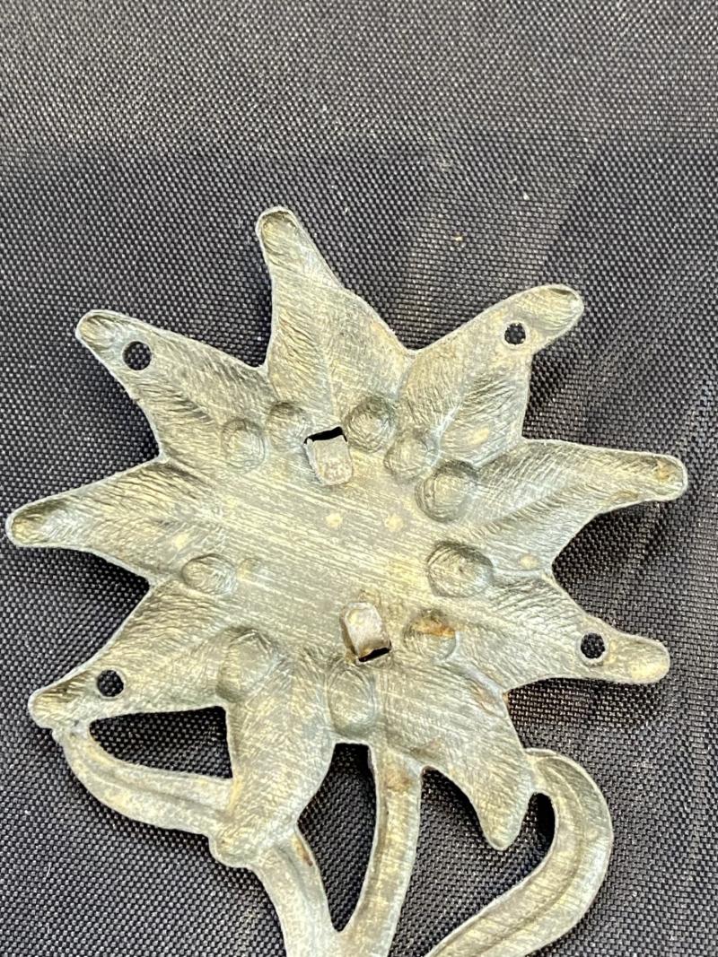 Chase Militaria | WW2 GERMAN HEER (ARMY) EDELWEISS CAP BADGE