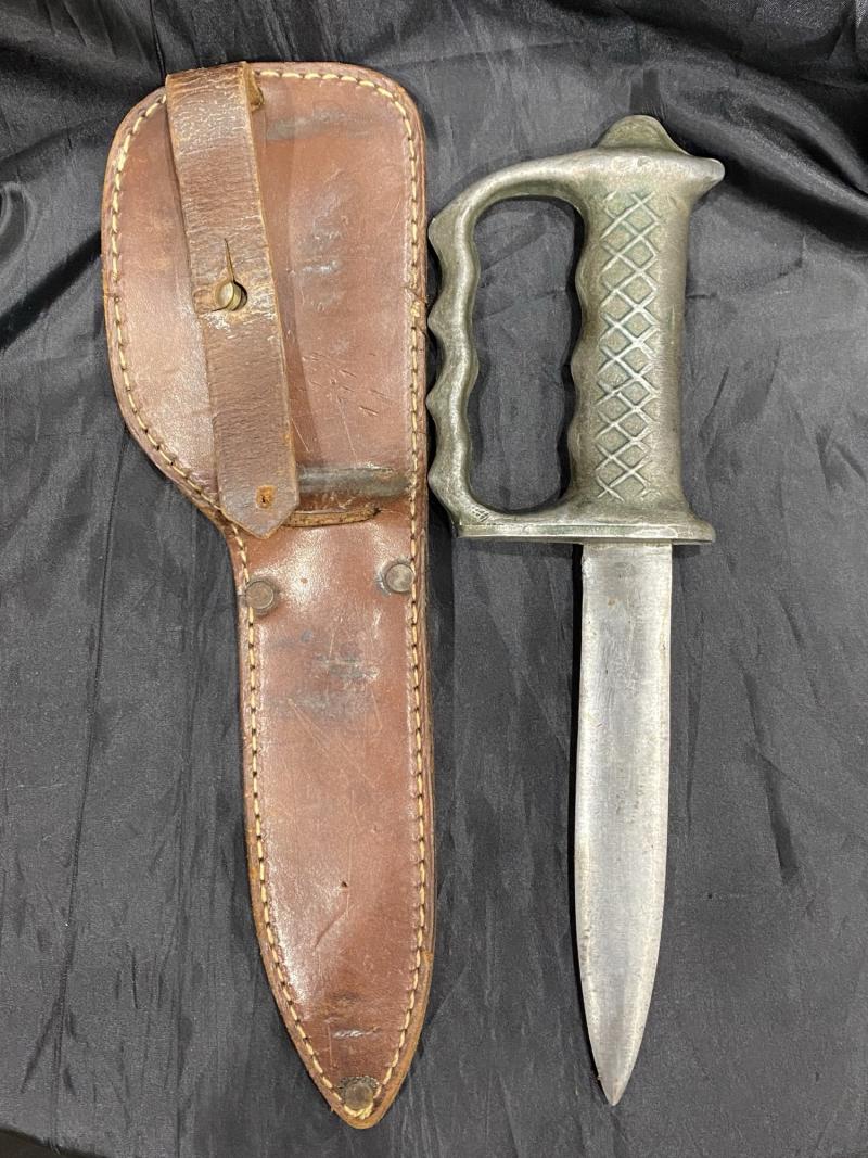 Chase Militaria | WW2 AUSTRALIAN/NEW ZEALAND TRENCH KNIFE