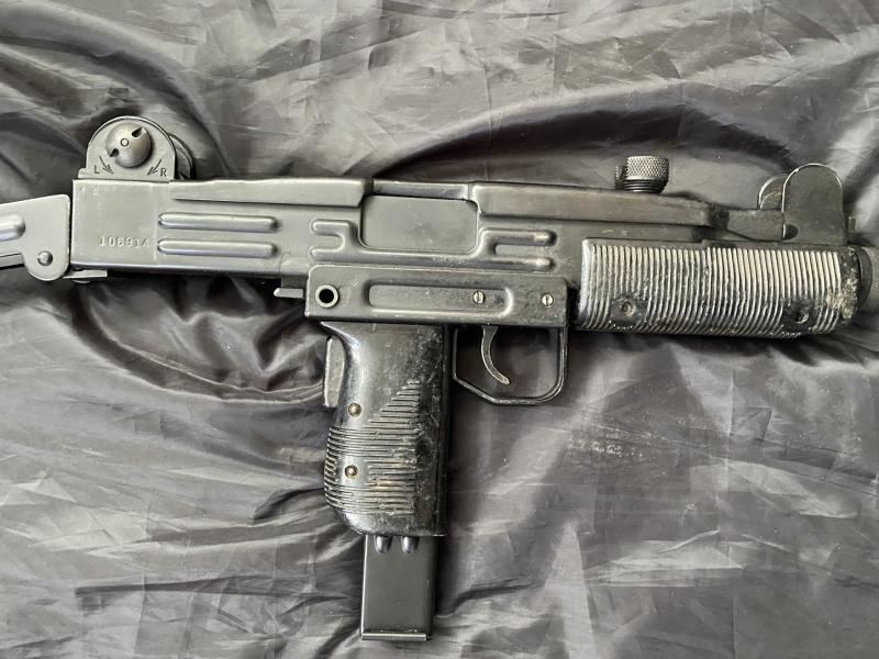 Chase Militaria | DEACTIVATED U.S. MADE UZI WITH 16" BARREL (UK ...