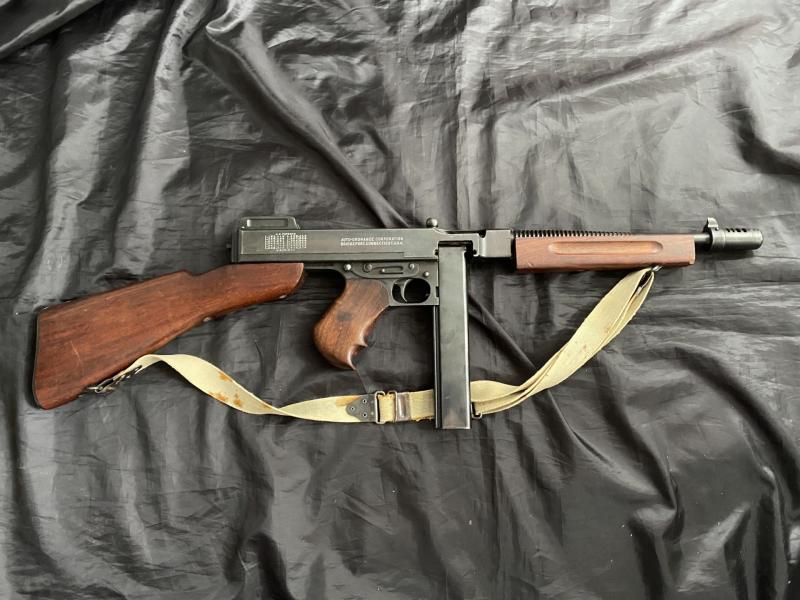 Chase Militaria | DEACTIVATED THOMPSON M1928A1 SMG (MATCHING) (UK ...