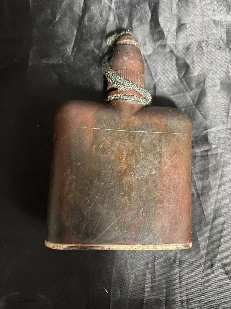 Chase Militaria | WW2 GERMAN BAKELITE OIL BOTTLE