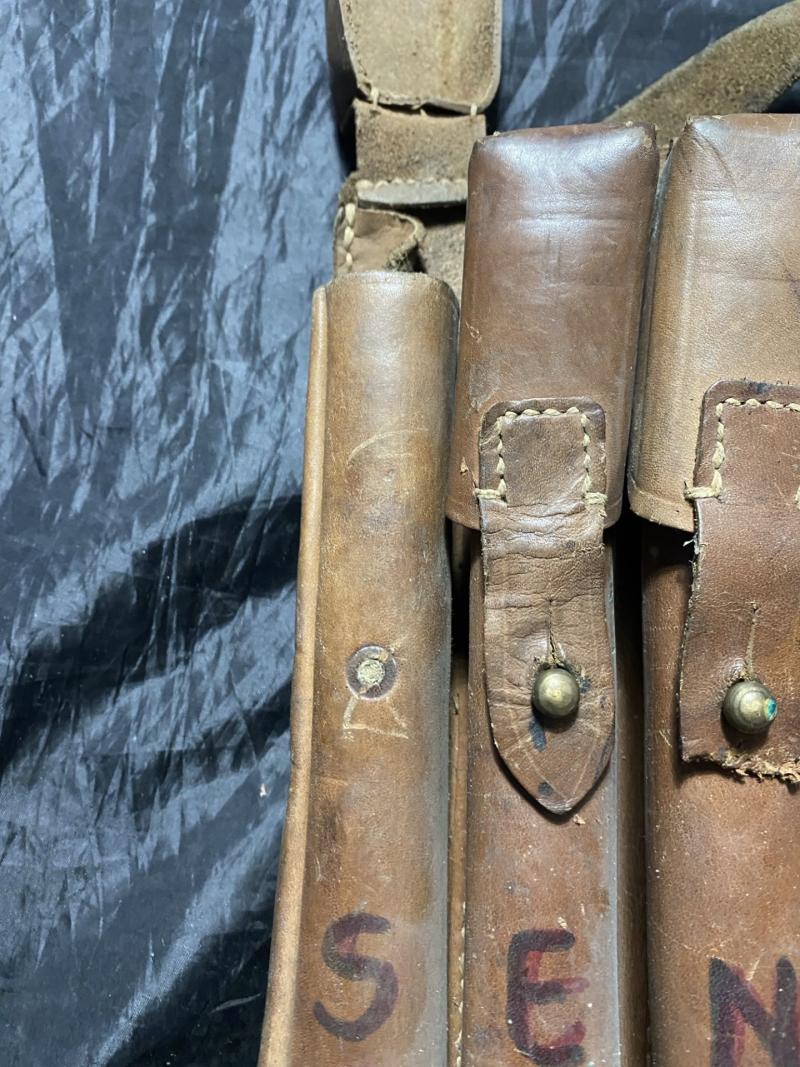 Chase Militaria | M56 SMG LEATHER MAGAZINE POUCH