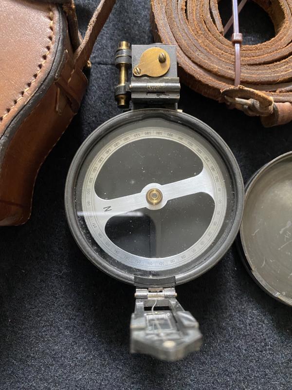 Chase Militaria | BRITISH MILITARY PRISMATIC COMPASS IN CASE